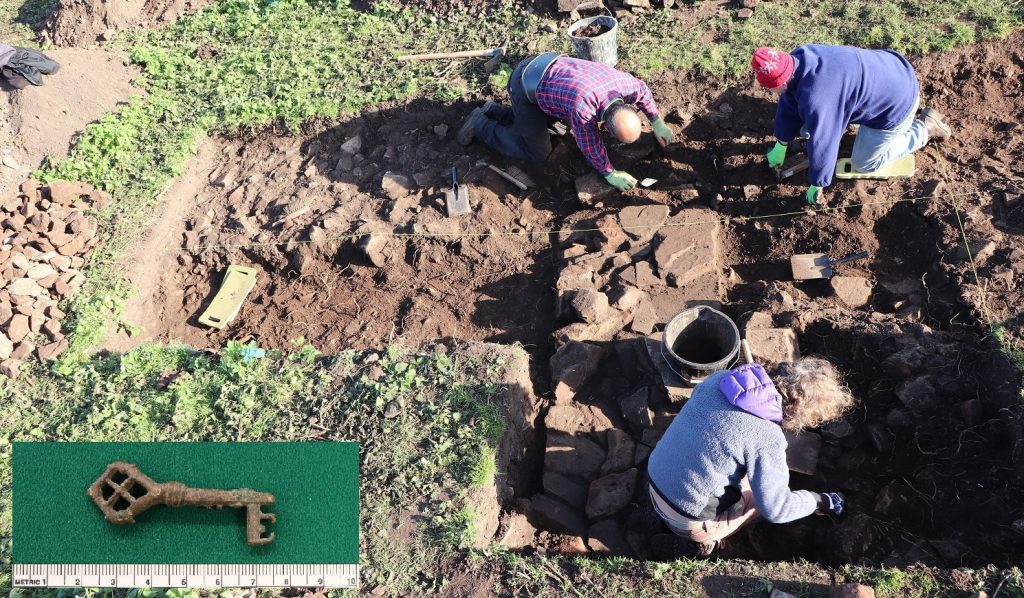 Ruardean Castle Excavations - Worcestershire Archive & Archaeology Service