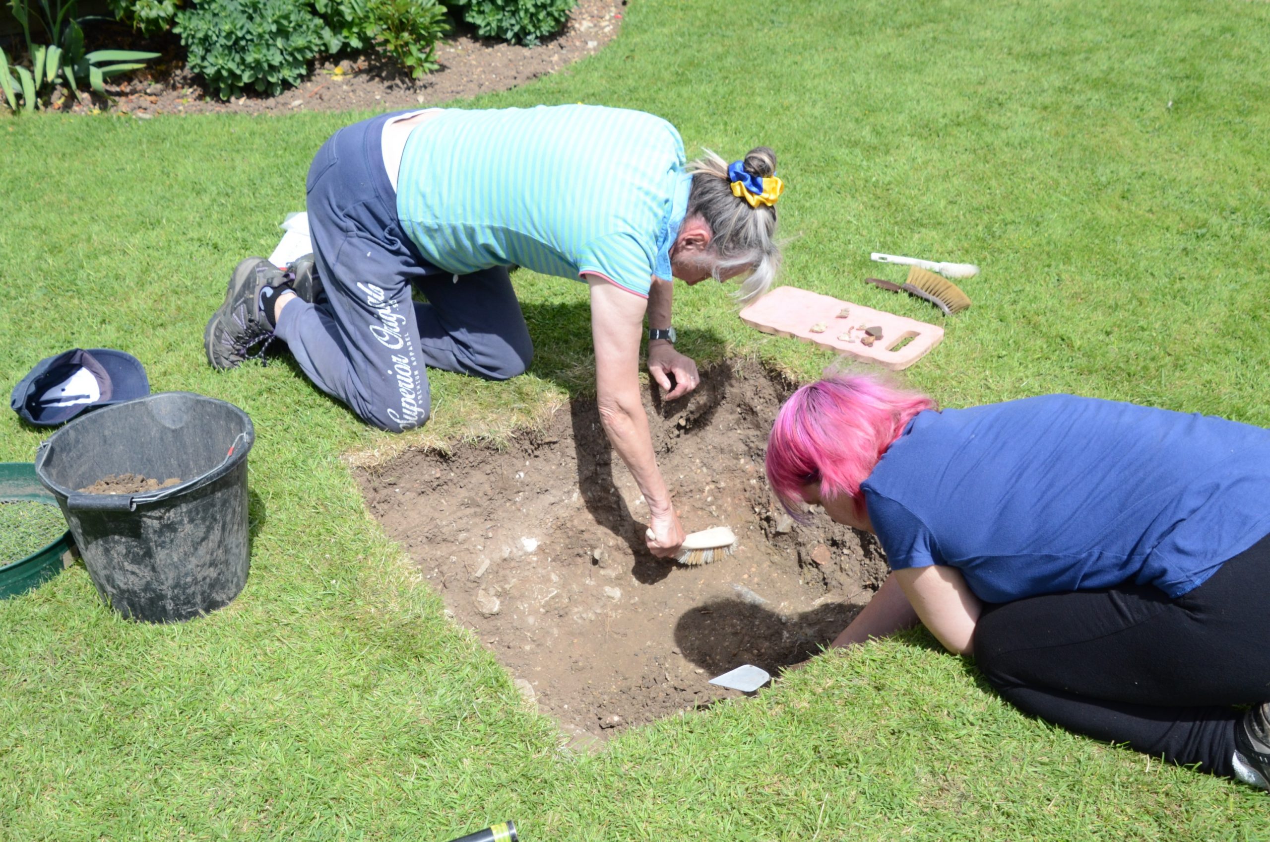 Small Pits, Big Ideas - Worcestershire Archive & Archaeology Service